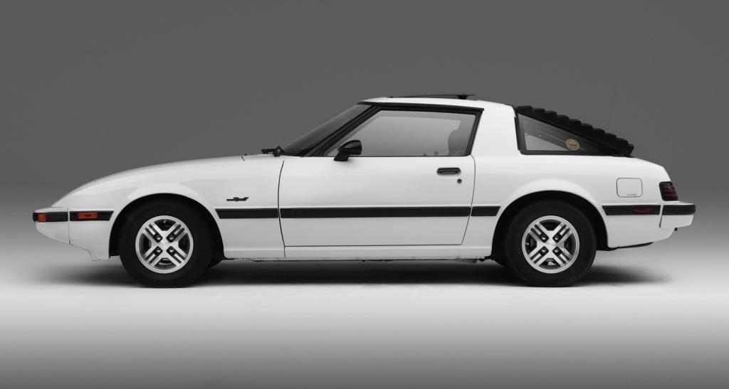 Gambar Hari Ini – Mazda RX-7 1978 – Kereta Sport Klasik | Gohed Gostan