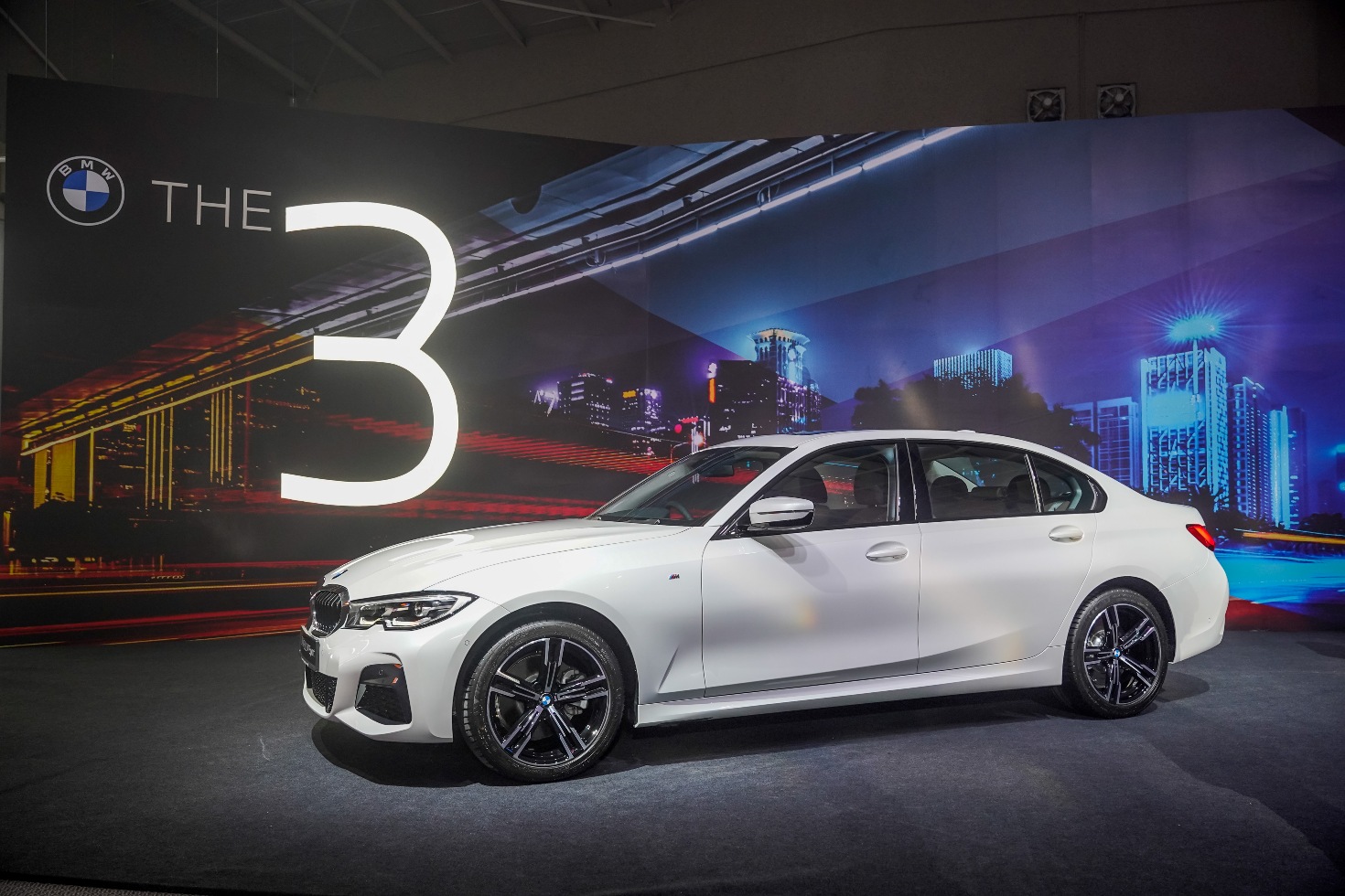 Harga Rasmi BMW 330Li M Sport CKD Diumumkan – RM277,164 | Gohed Gostan